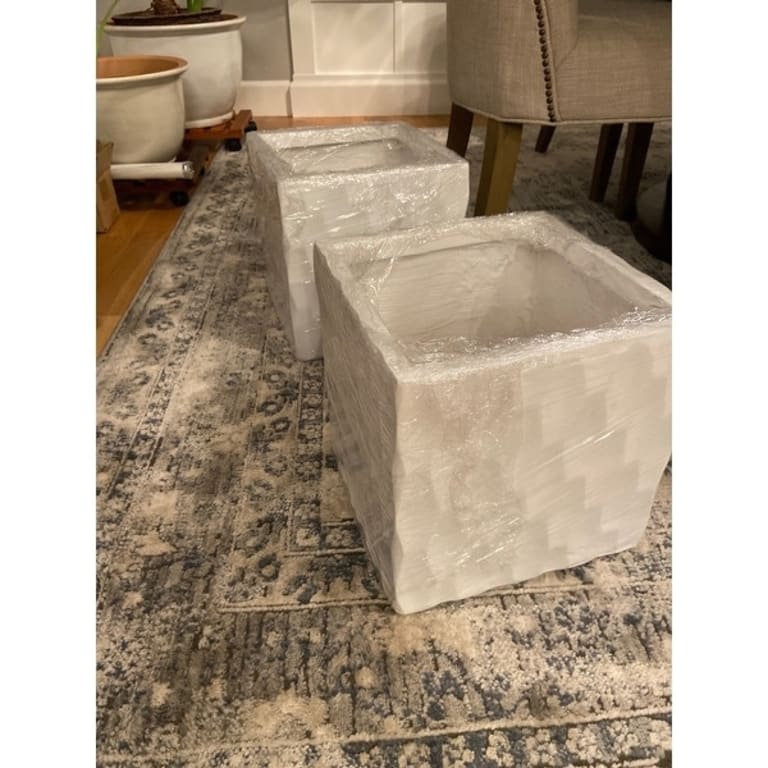 DurX-litecrete Lightweight Concrete Retro Square White Planter-Medium ...
