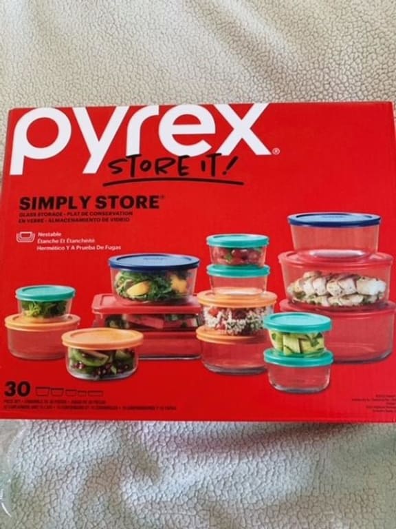Pyrex 10-Piece Multicolored Food Storage Set