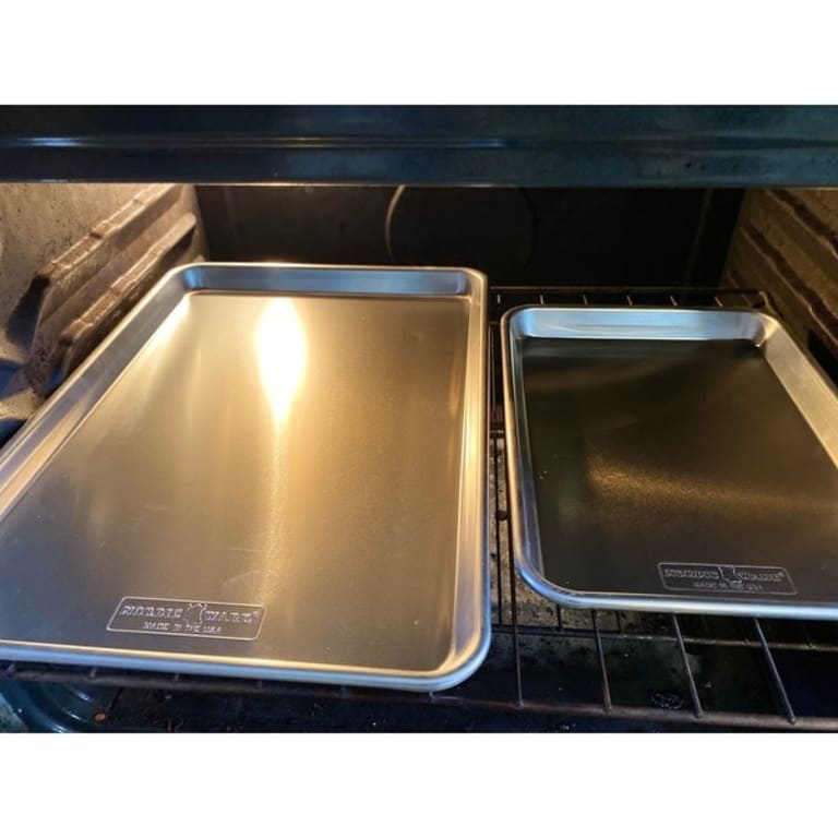 Nordic Ware Natural Aluminum Commercial Baker's Quarter Sheet 2 Pack ...