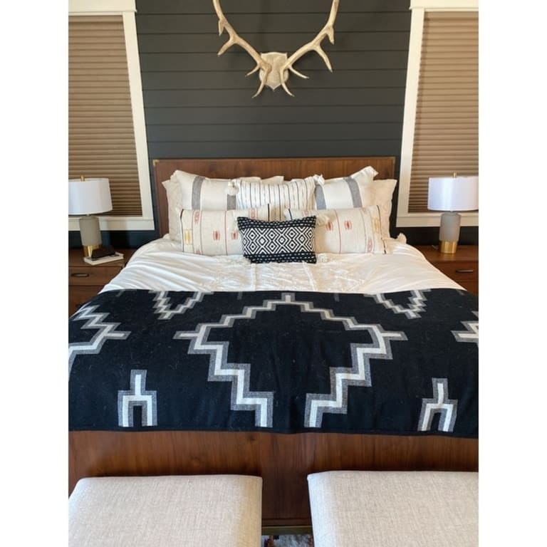 Pendleton Kiva Steps Southwestern Black and White Wool Blanket - Bed ...