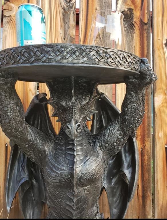 Design Toscano The Gothic Dragon of Netherley Boggs Sculptural Side ...