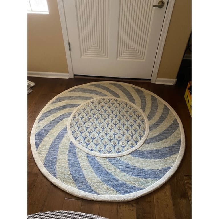 SAFAVIEH Handmade Novelty Ulya Swirl Wool Rug - Bed Bath & Beyond ...