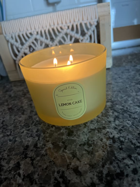Iced Lemon Cake Scented Jar Candle, 16oz