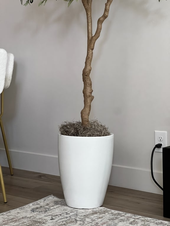 Powell White Ceramic Outdoor Planter, Medium