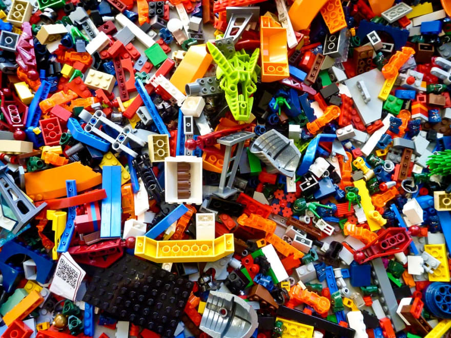 JavaScript Array.reduce() explained with LEGO bricks - DEV Community JavaScript Array.reduce() explained with LEGO bricks - DEV Community