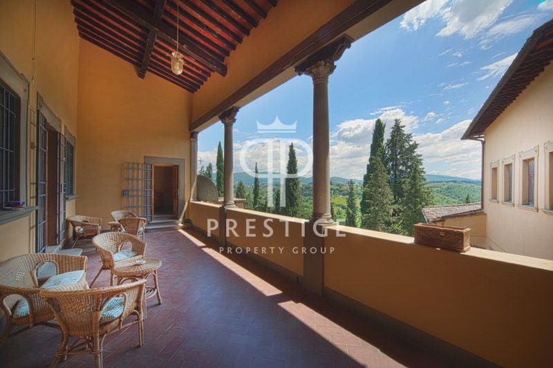 14 bedroom Villa for sale with panoramic view in Florence, Tuscany