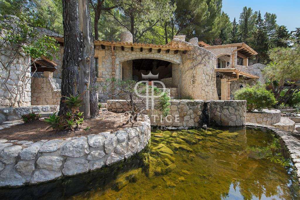 Architect Designed 4 bedroom Villa for sale with sea view in Formentor ...