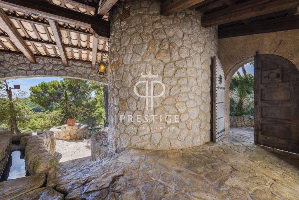 Architect Designed 4 bedroom Villa for sale with sea view in Formentor ...