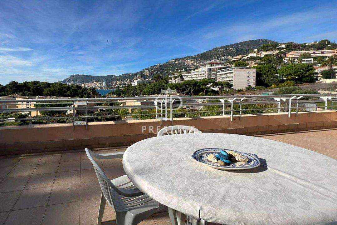 Spacious 2 bedroom Penthouse for sale with sea view in Roquebrune Cap ...