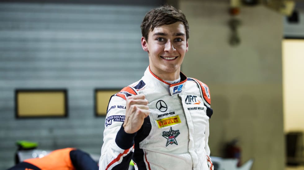 Russell flies to pole in dramatic qualifying