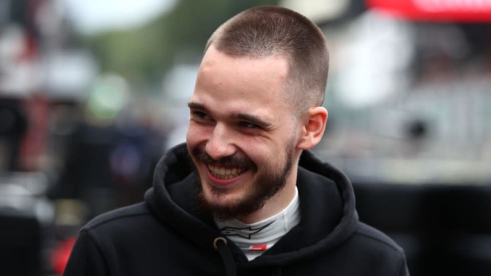 Smolyar up for trying ‘some impossible things’ to win Race 2