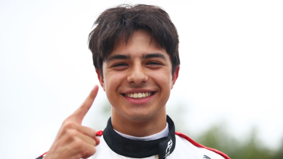 QUALIFYING: Martí steals pole late on to keep title hopes intact