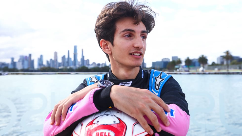 Quick out of the blocks and with nothing to lose, Gabriele Minì’s ...