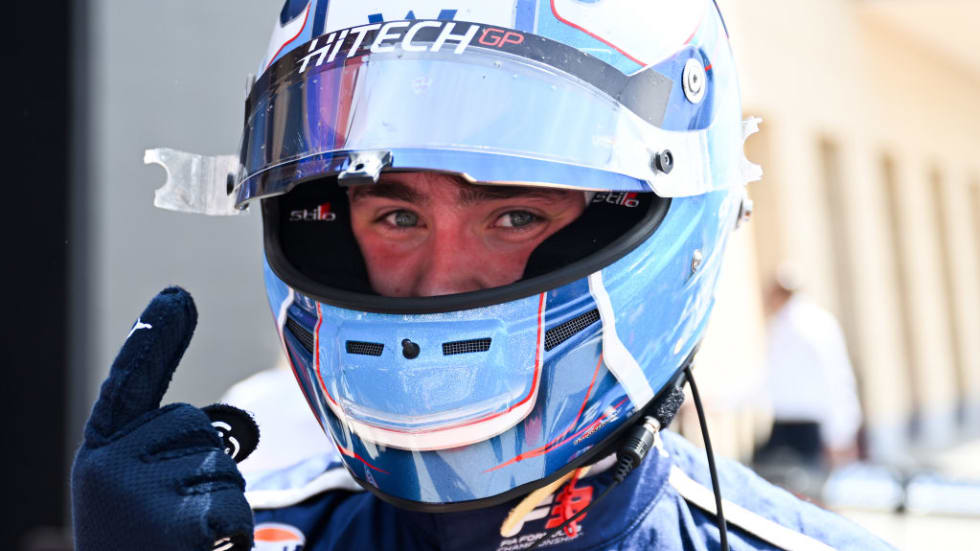 FEATURE RACE: Browning holds off Mansell for maiden F3 victory