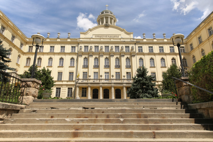 Budapest School Locations for Photo and Film Shoots