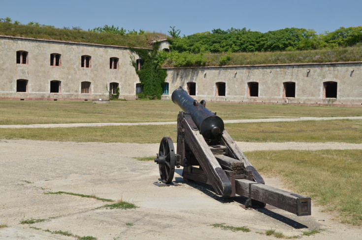 A Production-Ready Medieval Fortress in Hungary
