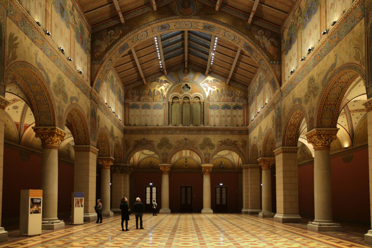 Grandiose Hungarian Halls and Rooms for Film & Photo Shoots