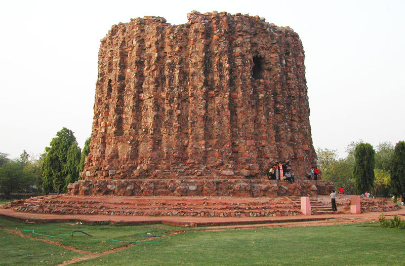 Have You Ever Been To The Alai Minar & Darwaza Qutub Complex In ...