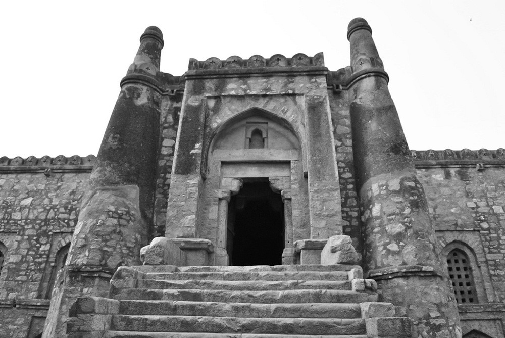 Take A Walk Through Delhi's Vibrant Heritage @ Khirki Masjid