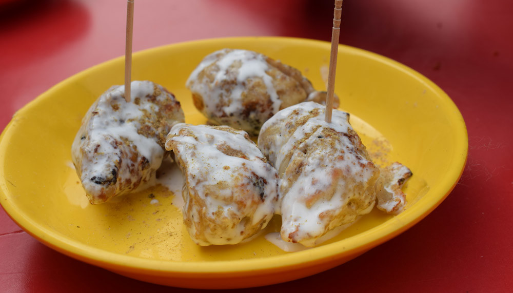20, 40 Or Even A Whopping 120: These 6 Momo Joints Whip Up Insane Momo ...
