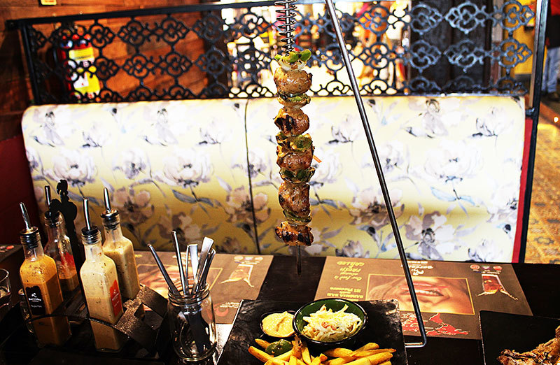 #FoodReview: Barcelos' Flame Grilled Chicken Now Rules The Roost @ DLF ...