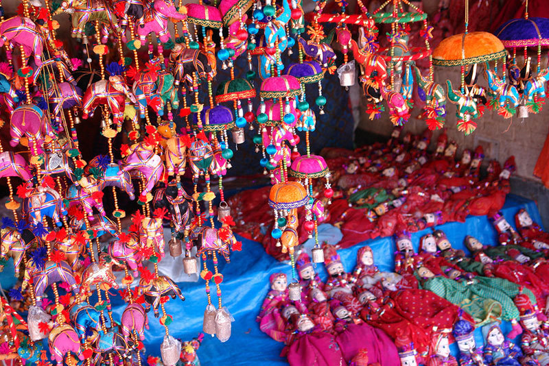 11 Best Handicraft Places In Delhi To Score Pretty Handmade Jewellery ...