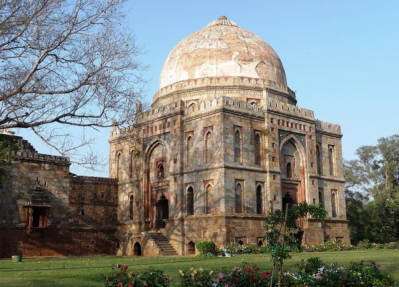 Have You Taken A Look-See At The Bada Gumbad & Masjid In Lodhi Gardens?!