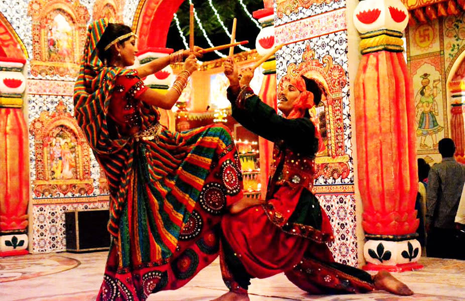 7 Most Happening And Fun Dandiya Nights You Need To Check Out This Year