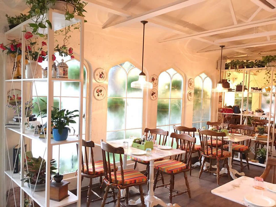 Diggin Has Popped Up With The Most Beautiful Outlet @ Santushti & We're ...