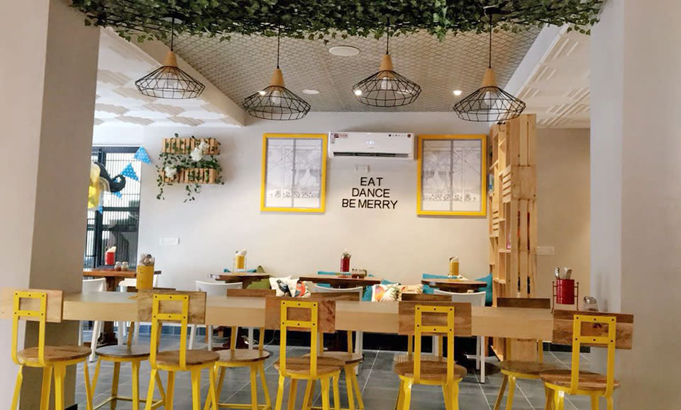 This New Cafe Called Sambookas In GTB Nagar Is Cozy & Adorable And You ...