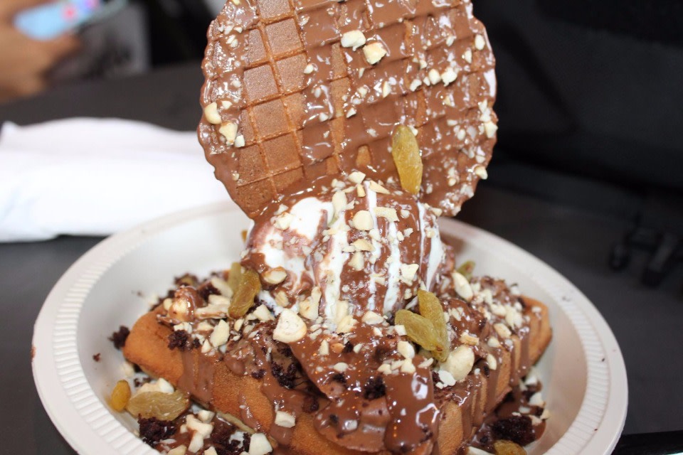 10 Best Places In Delhi Offering Insane Waffle Varieties With As Many ...
