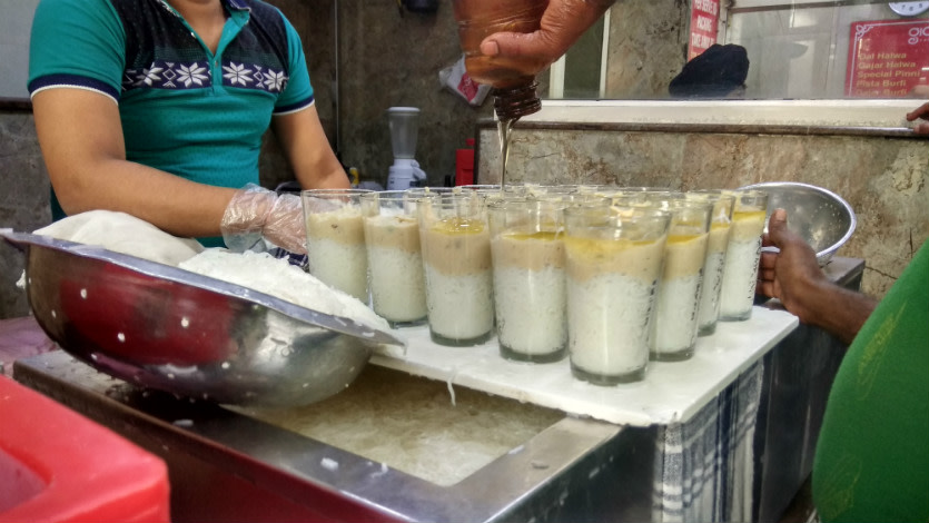 Here's 9 Legendary & Ages-Old Foodie Joints To Check Out For Desi Eats ...