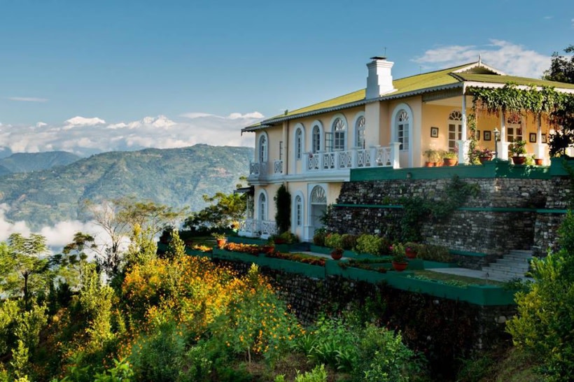 13 Himalayan Hotels Nestled Among Rugged Mountains That Will Take Your ...