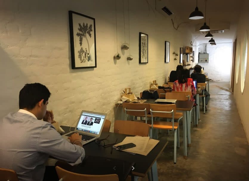 9 Cozy & Buzzing Cafes With Free WiFi & Great Coffee You Can Happily ...