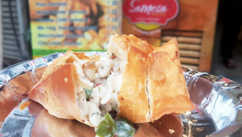 6 Crazy Varieties Of Samosas Starting At Just Rs 25 That We Tried ...