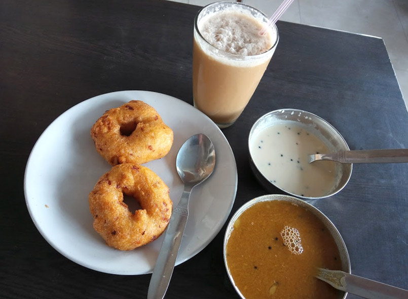 9 Most Iconic Eateries Delhiites Have Loved For Generations That Are ...