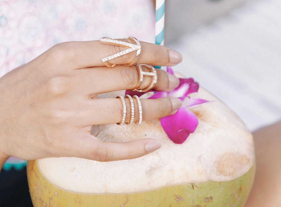 8 Exquisite Minimalist Jewellery Brands That'll Add Oodles Of Chic To ...