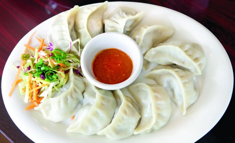 9 Best Momos Places In West Delhi Serving Kurkure Momos & More That You ...