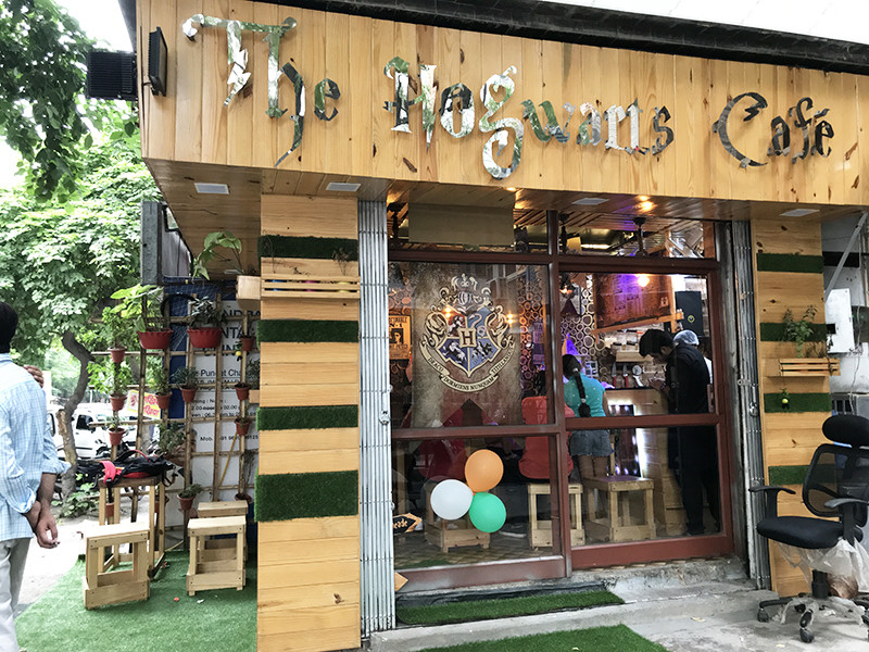 15 Awesome Theme-Based Restaurants In Town That Will Mesmerize You ...