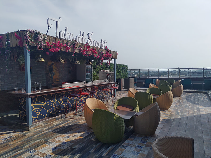 12 Gorgeous Rooftop Restaurants Where You Can Make The Most Of This ...