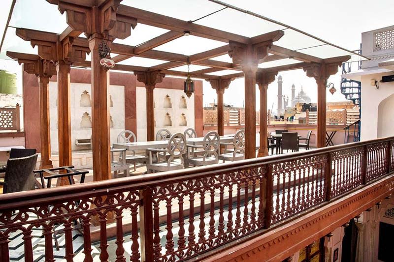 9 Outdoor Restaurants In Town Where You Can Soak Up The Sun & Feast ...