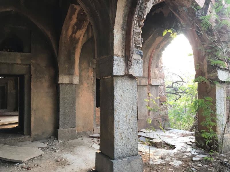 Legend Says The Malcha Mahal That's Tucked Away In A Dense Forest Has ...