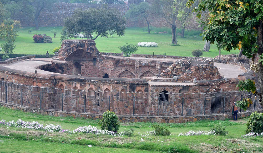 Decoding & Savoring The Circular, Ancient Feroz Shah Kotla Baoli