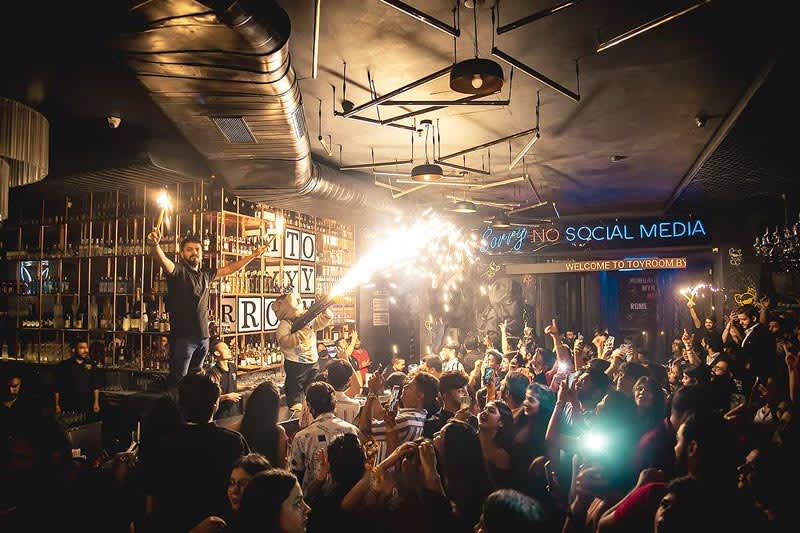 11 Best Party Places in Delhi NCR For Extroverts | So Delhi