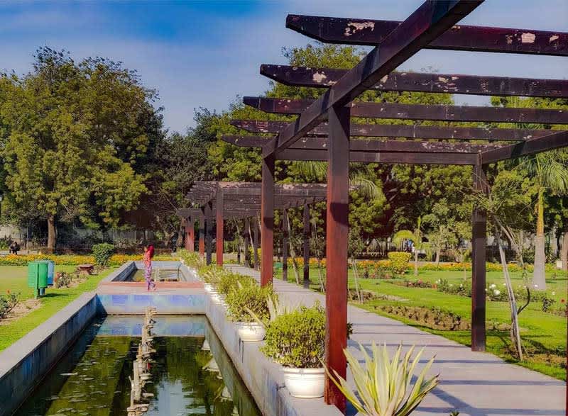 National Rose Garden In Chanakyapuri For A Picnic | So Delhi