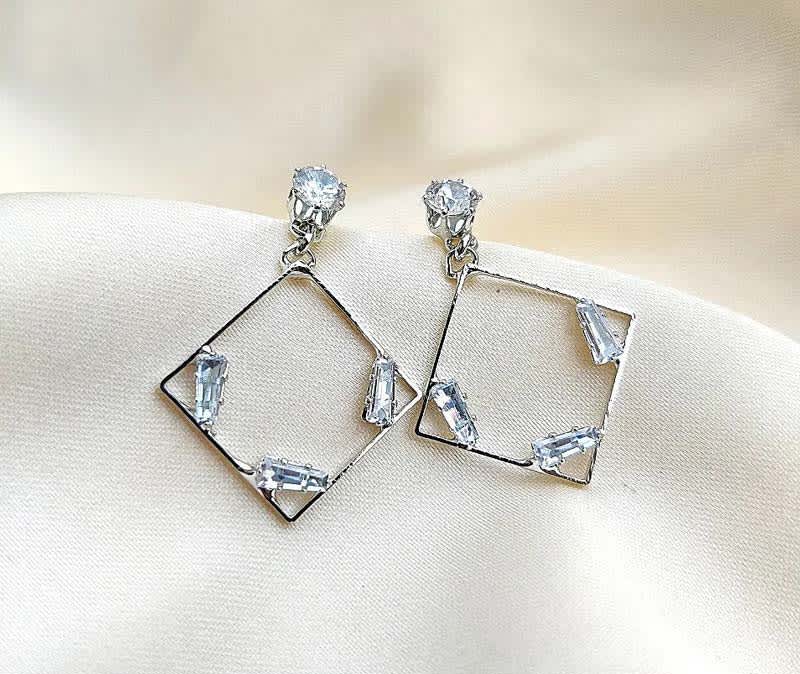 8 Best Insta Stores For Stylish & Affordable Jewellery | So Delhi