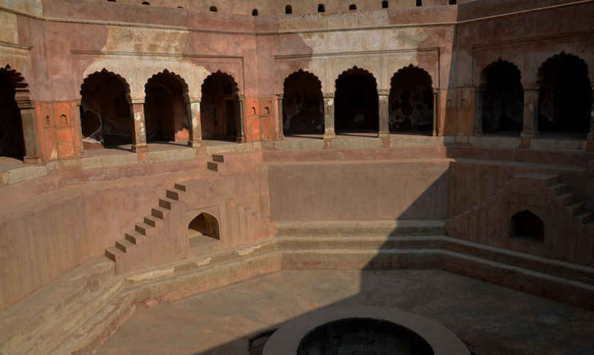 10 Most Haunted Places In Gurgaon For Ghost Sightings | So Delhi