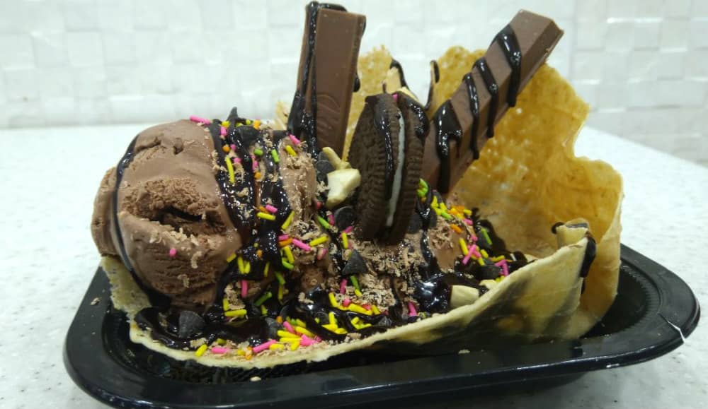 5 Desserts We Tried @ Munchies Its Tasty | So Delhi