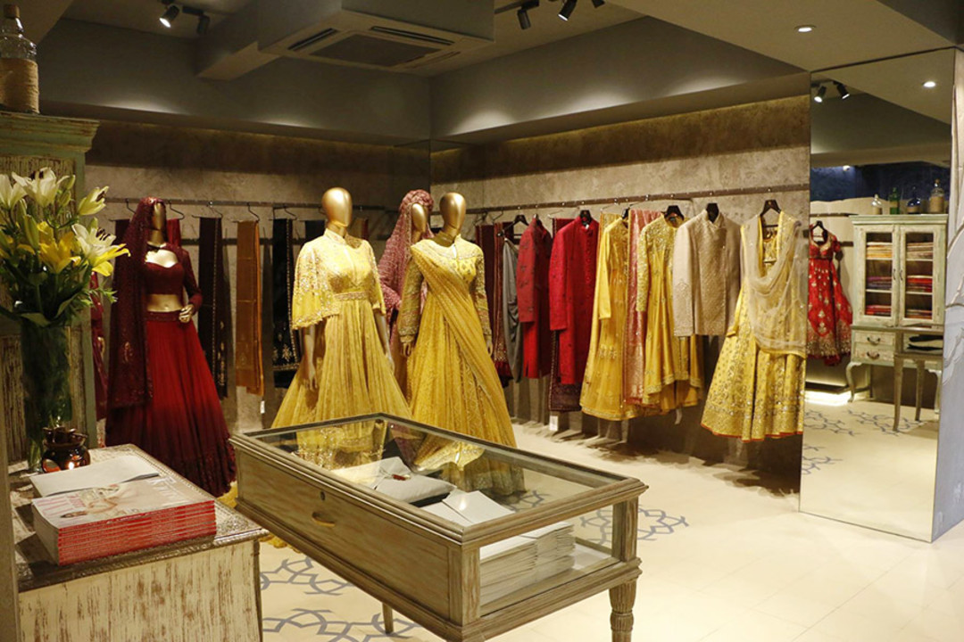 Anju Modi's Collection @ Upto 80% Off! | So Delhi