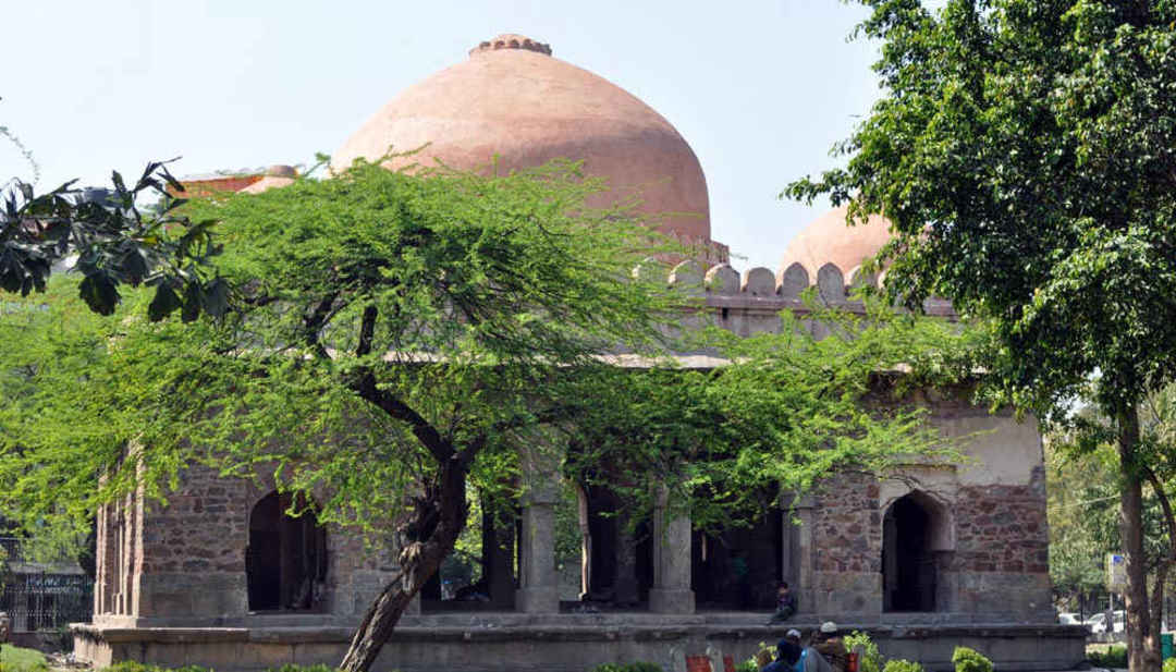 Our Take on The State of Barakhamba Tomb | So Delhi